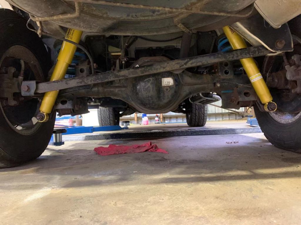 How to Replace Rear Shock Absorbers - 0404 096 583