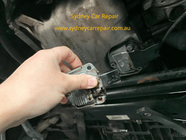 How to Replace the Oil Level Sensor - 0404 096 583